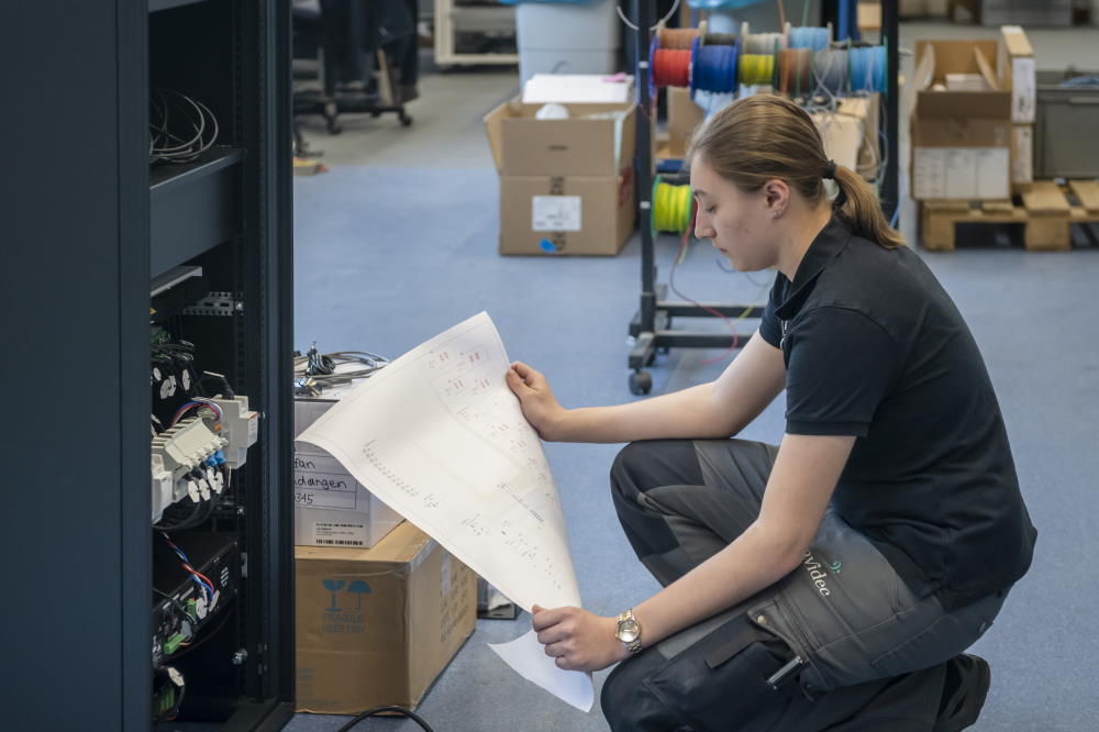 Électronicien en multimédia CFC / Électronicienne en multimédia CFC ...
